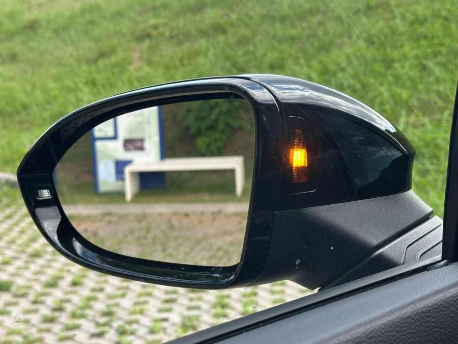 Zils Volkswagen Golf 2025 Kauņa, ar dzinēja tilpumu 1.98 L un nobraukumu 13 tūkst. km par 30890 €, foto 28 vietnē AUTOMOTO.COM.LV