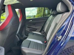 Zils Volkswagen Golf 2025 Kauņa, ar dzinēja tilpumu 1.98 L un nobraukumu 13 tūkst. km par 30890 €, foto 29 vietnē AUTOMOTO.COM.LV