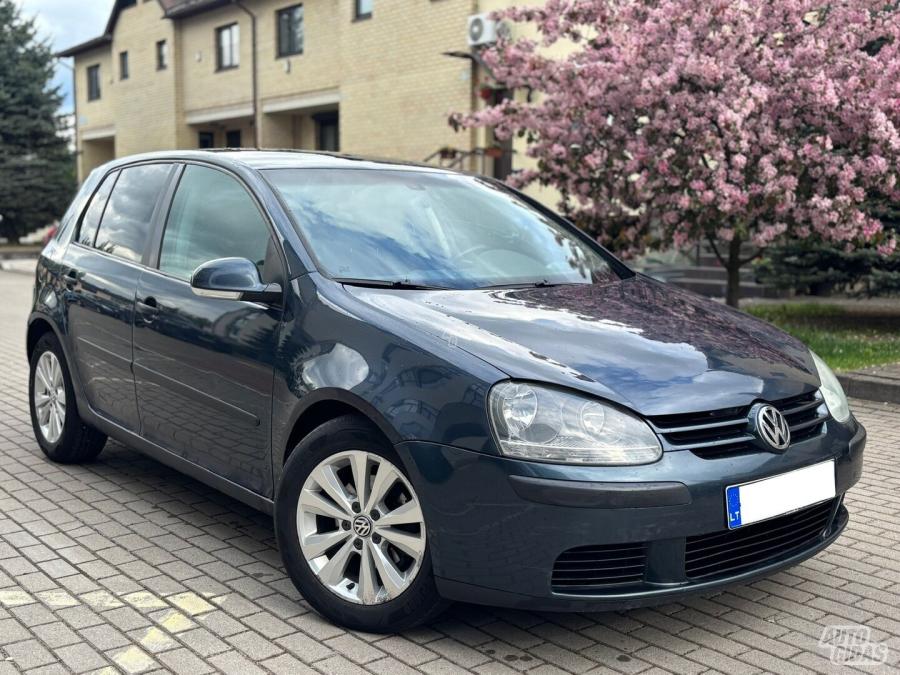 Zils Volkswagen Golf 2004 Kauņa, ar dzinēja tilpumu 1.90 L un nobraukumu 340 tūkst. km par 1350 €, foto 1 vietnē AUTOMOTO.COM.LV