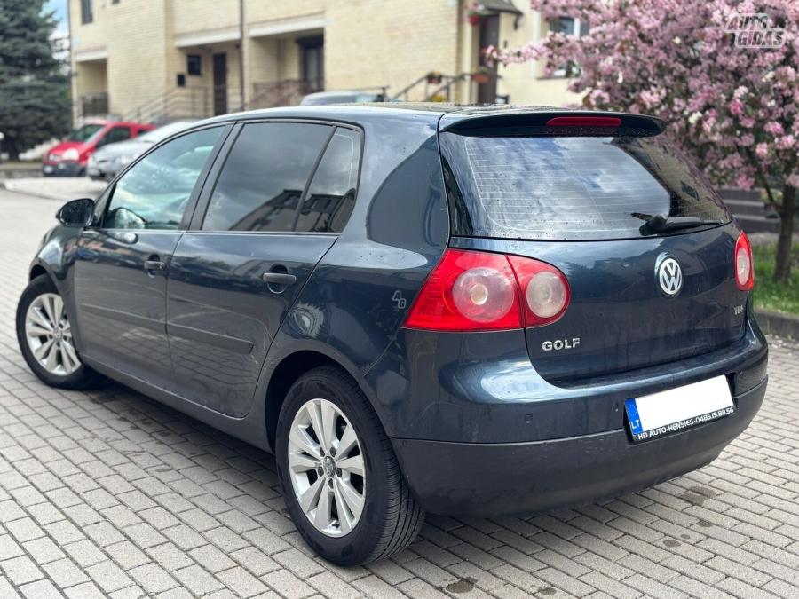 Zils Volkswagen Golf 2004 Kauņa, ar dzinēja tilpumu 1.90 L un nobraukumu 340 tūkst. km par 1350 €, foto 4 vietnē AUTOMOTO.COM.LV