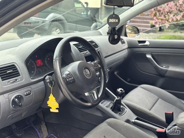 Zils Volkswagen Golf 2004 Kauņa, ar dzinēja tilpumu 1.90 L un nobraukumu 340 tūkst. km par 1350 €, foto 8 vietnē AUTOMOTO.COM.LV