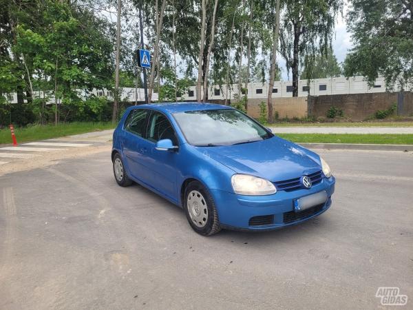 Zils Volkswagen Golf 2004 Viļņa, ar dzinēja tilpumu 1.90 L un nobraukumu 418 tūkst. km par 880 €, foto 3 vietnē AUTOMOTO.COM.LV