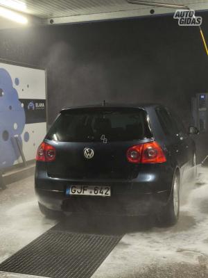 Blue Volkswagen Golf 2004 in Raseiniai, with an engine capacity of 1.90 L and mileage of 278 thousand km for 1100 €, photo  on AUTOMOTO.COM.LV