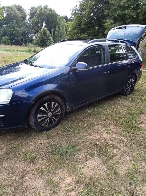 Zils Volkswagen Golf 2008 Rīga, ar dzinēja tilpumu 1.90 L un nobraukumu 427 tūkst. km par 1050 €, foto 1 vietnē AUTOMOTO.COM.LV