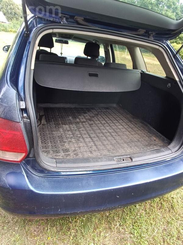 Zils Volkswagen Golf 2008 Rīga, ar dzinēja tilpumu 1.90 L un nobraukumu 427 tūkst. km par 1050 €, foto 5 vietnē AUTOMOTO.COM.LV