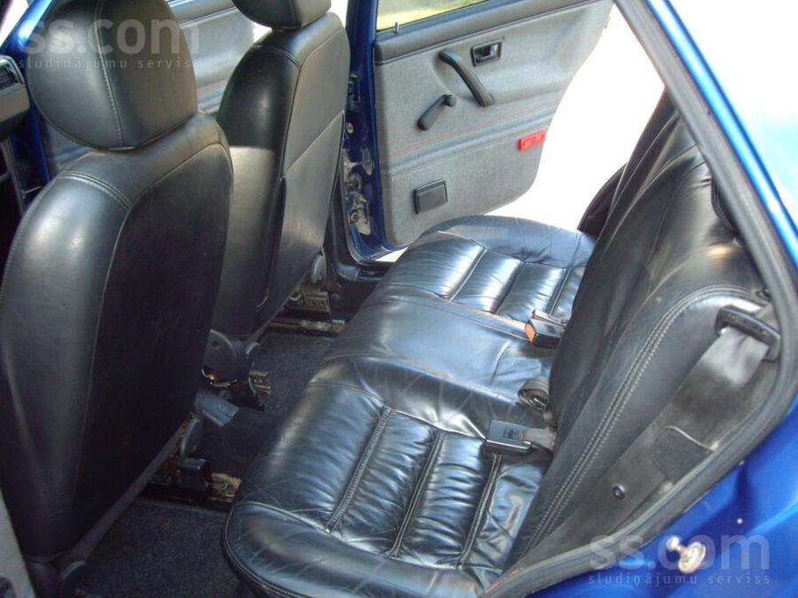 Blue Volkswagen Golf 1989 in Madona, with an engine capacity of 1.60 L and mileage of 437 thousand km for 5800 €, photo 4 on AUTOMOTO.COM.LV