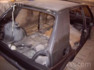 Blue Volkswagen Golf 1989 in Madona, with an engine capacity of 1.60 L and mileage of 437 thousand km for 5800 €, photo 18 on AUTOMOTO.COM.LV
