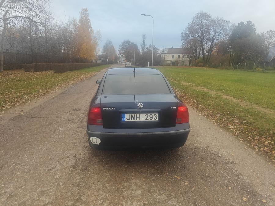Blue Volkswagen Golf 1997 in Jonava, with an engine capacity of 1.90 L and mileage of 310 thousand km for 850 €, photo 4 on AUTOMOTO.COM.LV