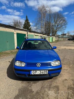 Blue Volkswagen Golf 1999 in Riga, with an engine capacity of 1.60 L and mileage of 294 thousand km for 1000 €, photo 1 on AUTOMOTO.COM.LV