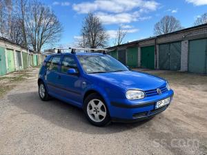 Blue Volkswagen Golf 1999 in Riga, with an engine capacity of 1.60 L and mileage of 294 thousand km for 1000 €, photo 4 on AUTOMOTO.COM.LV