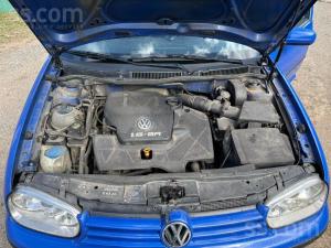 Blue Volkswagen Golf 1999 in Riga, with an engine capacity of 1.60 L and mileage of 294 thousand km for 1000 €, photo 7 on AUTOMOTO.COM.LV