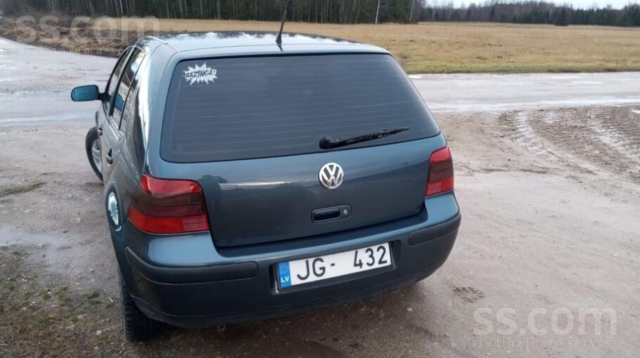 Blue Volkswagen Golf 1999 in Rezekne, with an engine capacity of 1.90 L and mileage of 325 thousand km for 2200 €, photo 2 on AUTOMOTO.COM.LV