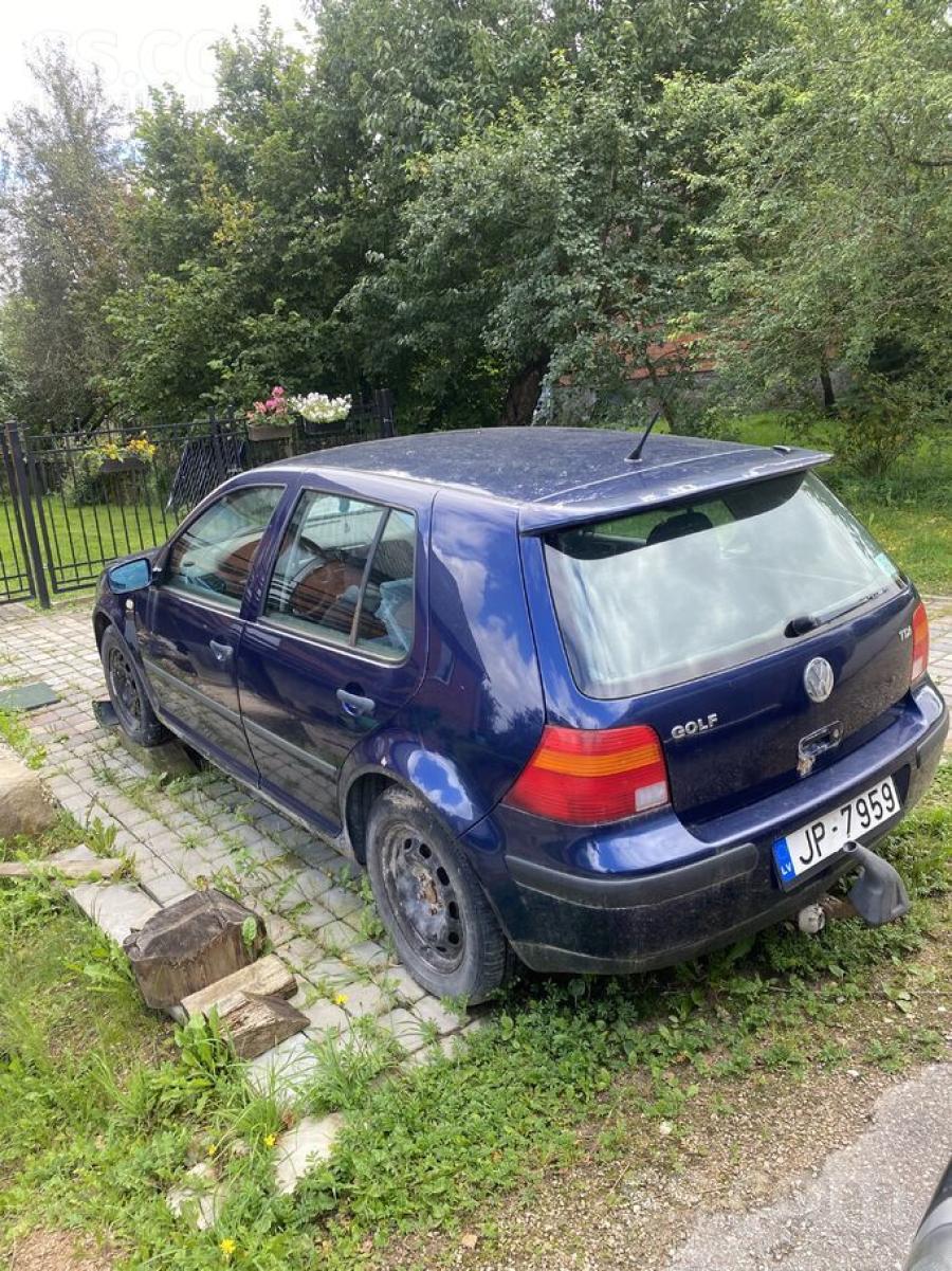 Zils Volkswagen Golf 2000 Valka, ar dzinēja tilpumu 1.90 L un nobraukumu 424 tūkst. km par 350 €, foto 4 vietnē AUTOMOTO.COM.LV
