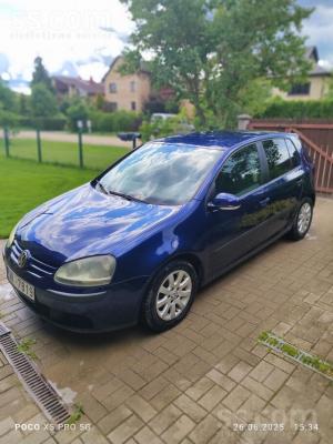 Zils Volkswagen Golf 2004 Jelgava, ar dzinēja tilpumu 1.90 L un nobraukumu 380 tūkst. km par 1800 €, foto 3 vietnē AUTOMOTO.COM.LV