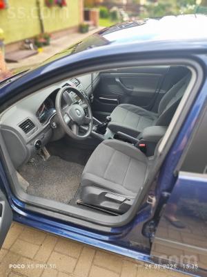 Zils Volkswagen Golf 2004 Jelgava, ar dzinēja tilpumu 1.90 L un nobraukumu 380 tūkst. km par 1800 €, foto 6 vietnē AUTOMOTO.COM.LV