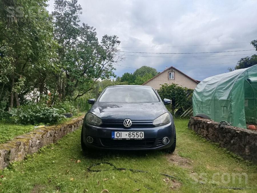 Blue Volkswagen Golf 2009 in Riga, with an engine capacity of 1.40 L and mileage of 300 thousand km for 1800 €, photo 4 on AUTOMOTO.COM.LV