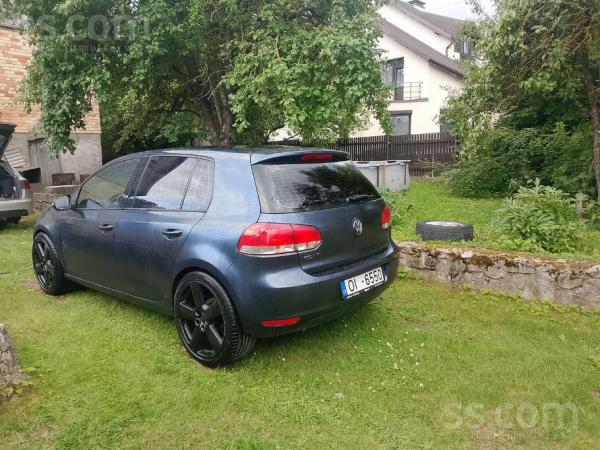 Zils Volkswagen Golf 2009 Rīga, ar dzinēja tilpumu 1.40 L un nobraukumu 300 tūkst. km par 1800 €, foto 4 vietnē AUTOMOTO.COM.LV