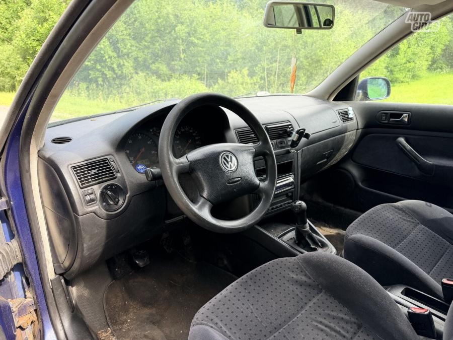 Blue Volkswagen Golf 1999 in Utena, with an engine capacity of 1.90 L and mileage of 453 thousand km for 450 €, photo 12 on AUTOMOTO.COM.LV