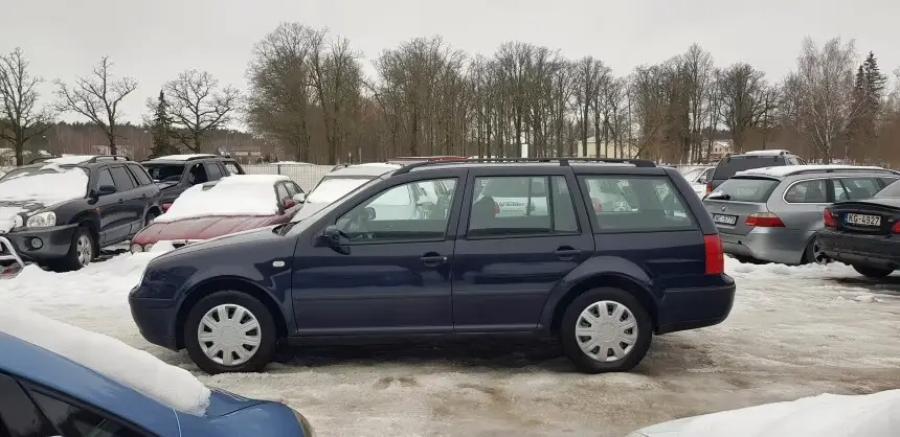 Zils Volkswagen Golf 1999 Valmiera, ar dzinēja tilpumu 1.60 L un nobraukumu 316 tūkst. km par 950 €, foto 7 vietnē AUTOMOTO.COM.LV