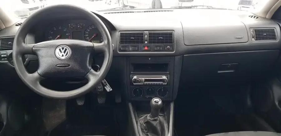 Zils Volkswagen Golf 1999 Valmiera, ar dzinēja tilpumu 1.60 L un nobraukumu 316 tūkst. km par 950 €, foto 10 vietnē AUTOMOTO.COM.LV
