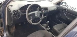 Zils Volkswagen Golf 1999 Valmiera, ar dzinēja tilpumu 1.60 L un nobraukumu 316 tūkst. km par 950 €, foto 11 vietnē AUTOMOTO.COM.LV
