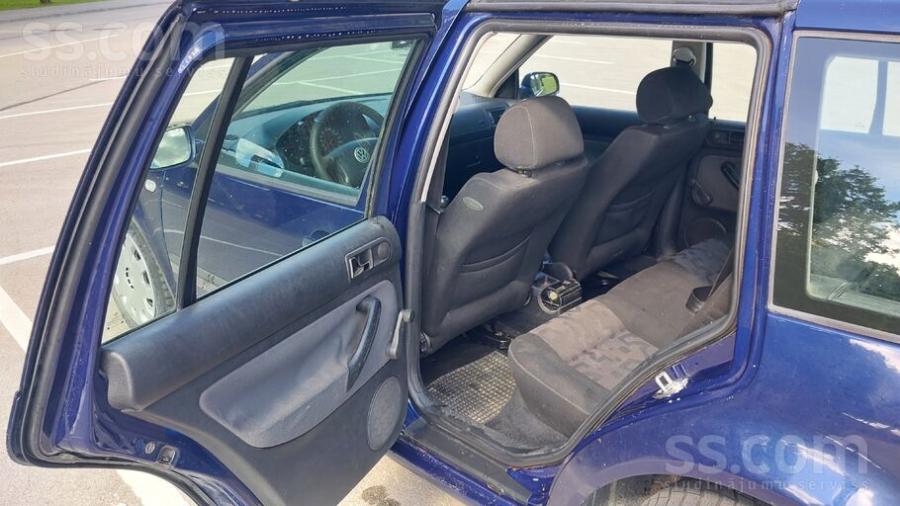 Blue Volkswagen Golf 1999 in Aluksne, with an engine capacity of 1.90 L and mileage of 0 thousand km for 1250 €, photo 20 on AUTOMOTO.COM.LV