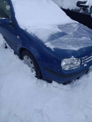 Blue Volkswagen Golf 2000 in Kaunas, with an engine capacity of 1.39 L and mileage of 250 thousand km for 700 €, photo 3 on AUTOMOTO.COM.LV