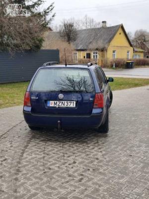 Blue Volkswagen Golf 2000 in Pabrade, with an engine capacity of 1.90 L and mileage of 330 thousand km for 1100 €, photo 5 on AUTOMOTO.COM.LV