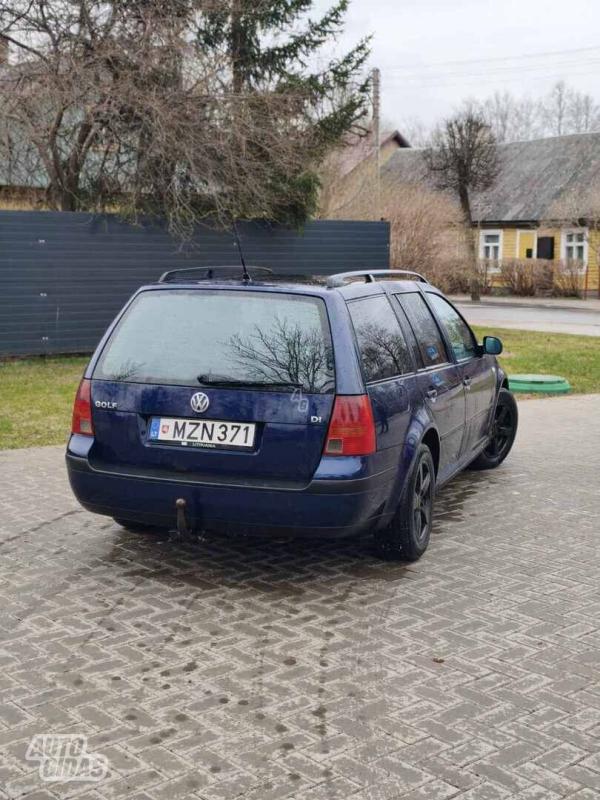 Blue Volkswagen Golf 2000 in Pabrade, with an engine capacity of 1.90 L and mileage of 330 thousand km for 1100 €, photo 8 on AUTOMOTO.COM.LV