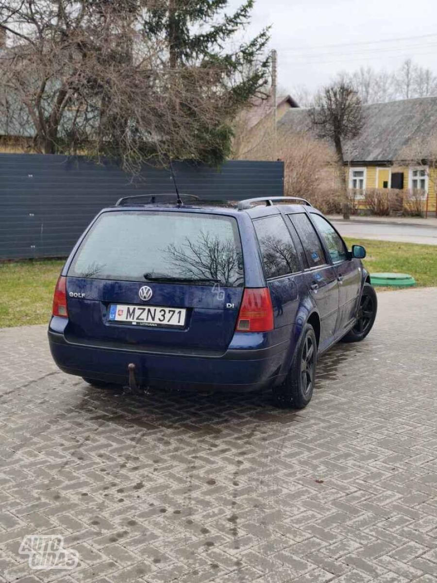 Blue Volkswagen Golf 2000 in Pabrade, with an engine capacity of 1.90 L and mileage of 330 thousand km for 1100 €, photo 9 on AUTOMOTO.COM.LV