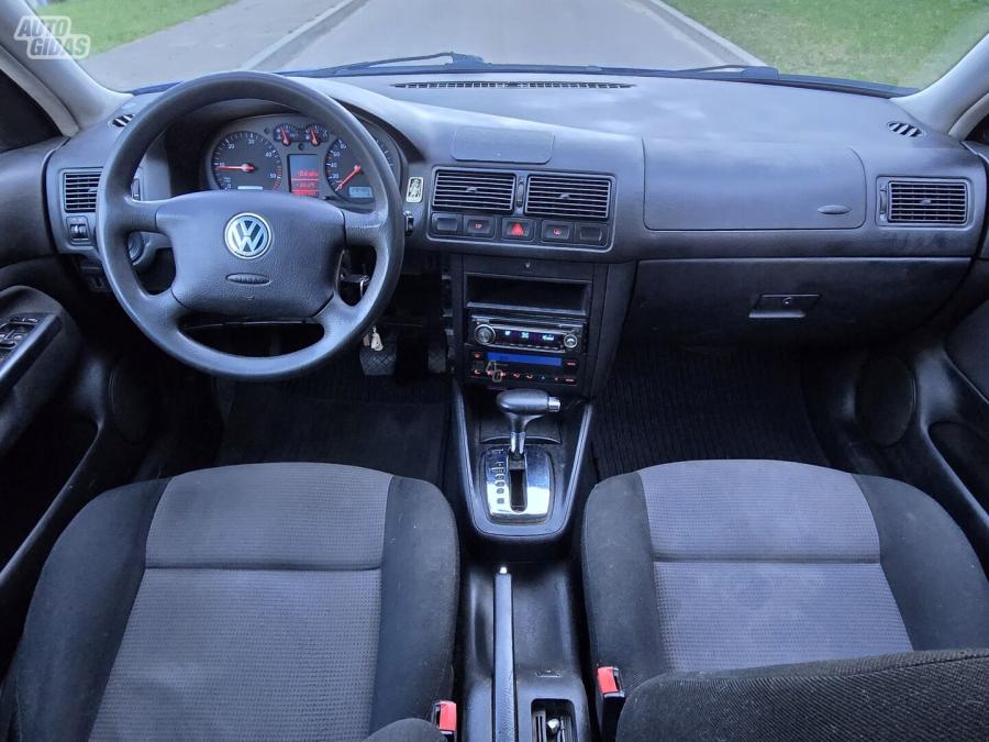Blue Volkswagen Golf 2000 in Vilnius, with an engine capacity of 1.90 L and mileage of 285 thousand km for 800 €, photo 12 on AUTOMOTO.COM.LV