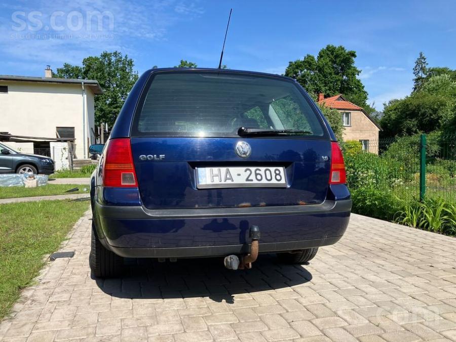 Zils Volkswagen Golf 2000 Rīga, ar dzinēja tilpumu 1.60 L un nobraukumu 166 tūkst. km par 1700 €, foto 4 vietnē AUTOMOTO.COM.LV