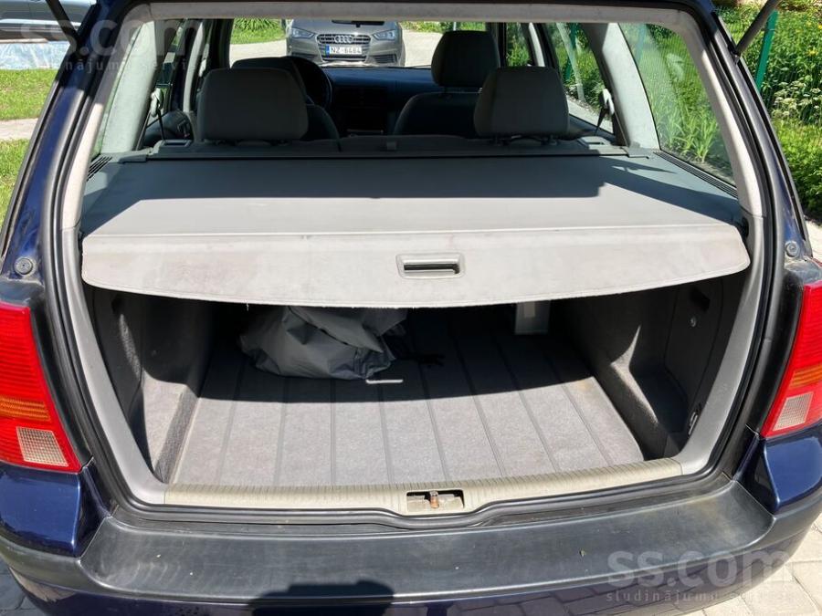Zils Volkswagen Golf 2000 Rīga, ar dzinēja tilpumu 1.60 L un nobraukumu 166 tūkst. km par 1700 €, foto 9 vietnē AUTOMOTO.COM.LV