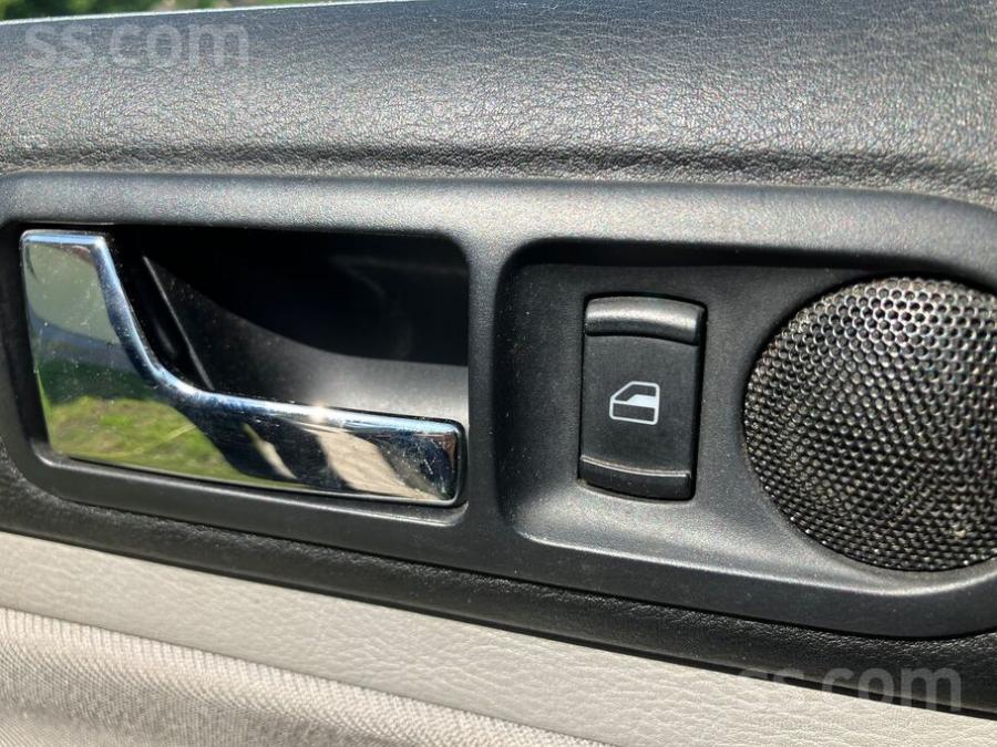 Zils Volkswagen Golf 2000 Rīga, ar dzinēja tilpumu 1.60 L un nobraukumu 166 tūkst. km par 1700 €, foto 11 vietnē AUTOMOTO.COM.LV