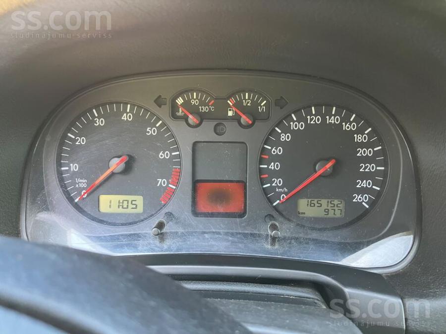Zils Volkswagen Golf 2000 Rīga, ar dzinēja tilpumu 1.60 L un nobraukumu 166 tūkst. km par 1700 €, foto 17 vietnē AUTOMOTO.COM.LV