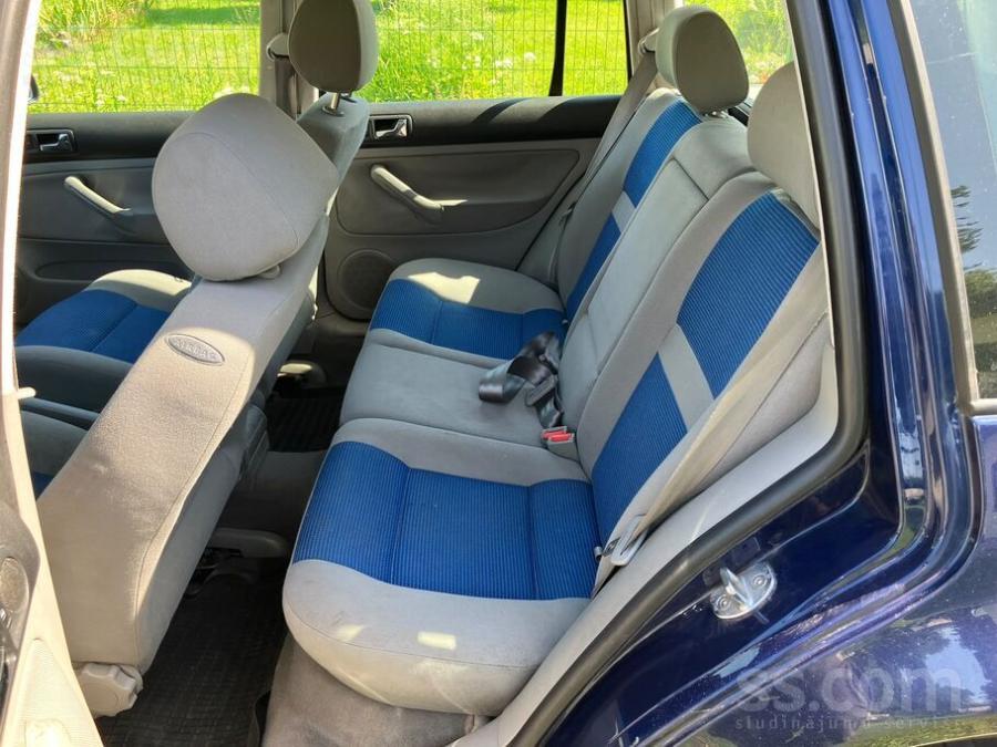 Zils Volkswagen Golf 2000 Rīga, ar dzinēja tilpumu 1.60 L un nobraukumu 166 tūkst. km par 1700 €, foto 19 vietnē AUTOMOTO.COM.LV