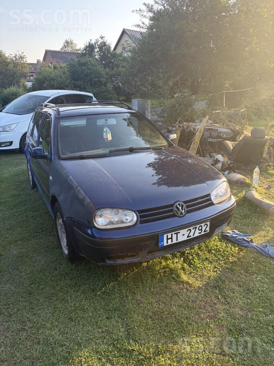 Zils Volkswagen Golf 2000 Kuldīga, ar dzinēja tilpumu 1.90 L un nobraukumu 400 tūkst. km par 370 €, foto 3 vietnē AUTOMOTO.COM.LV