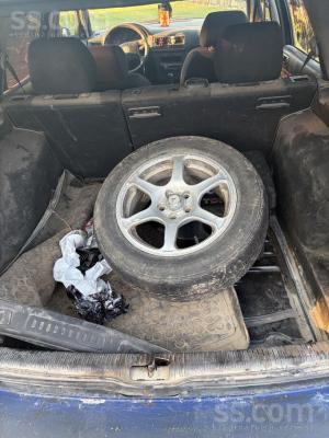 Zils Volkswagen Golf 2000 Kuldīga, ar dzinēja tilpumu 1.90 L un nobraukumu 400 tūkst. km par 370 €, foto 6 vietnē AUTOMOTO.COM.LV