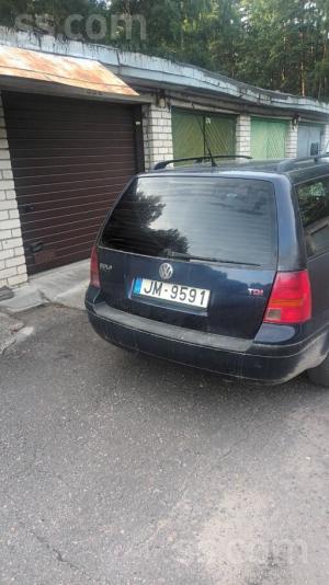 Blue Volkswagen Golf 2000 in Riga, with an engine capacity of 1.90 L and mileage of 320 thousand km for 1000 €, photo 4 on AUTOMOTO.COM.LV