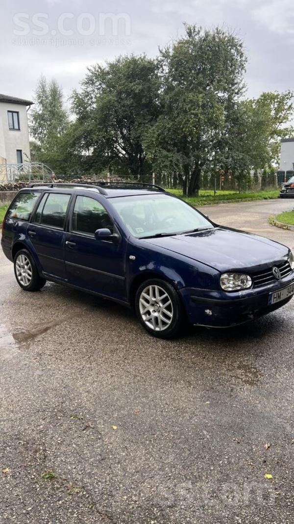Volkswagen Golf 2000 Tukums vietnē Zils Volkswagen Golf 2000 Tukums, ar dzinēja tilpumu 1.90 L un nobraukumu 385 tūkst. km par 400 €, foto 3 vietnē AUTOMOTO.COM.LV