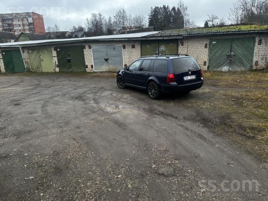 Blue Volkswagen Golf 2001 in Ludza, with an engine capacity of 1.90 L and mileage of 560 thousand km for 1650 €, photo 10 on AUTOMOTO.COM.LV