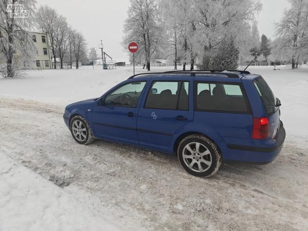 Blue Volkswagen Golf 2001 in Jonava, with an engine capacity of 1.90 L and mileage of 418 thousand km for 1450 €, photo 4 on AUTOMOTO.COM.LV