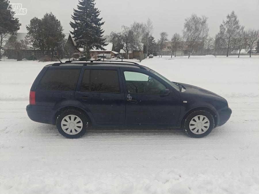 Blue Volkswagen Golf 2001 in Jonava, with an engine capacity of 1.90 L and mileage of 362 thousand km for 1700 €, photo 5 on AUTOMOTO.COM.LV
