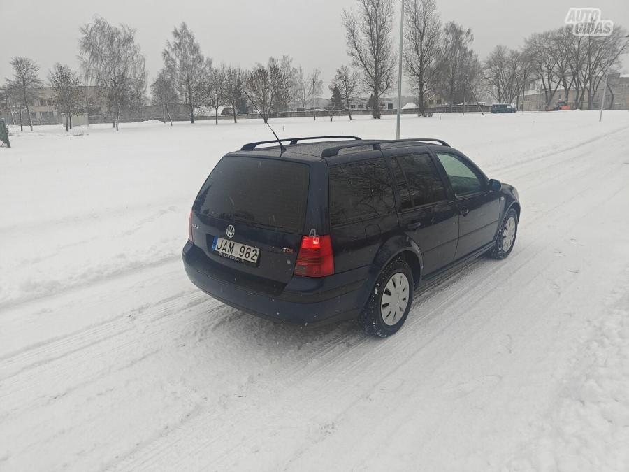 Blue Volkswagen Golf 2001 in Jonava, with an engine capacity of 1.90 L and mileage of 362 thousand km for 1700 €, photo 7 on AUTOMOTO.COM.LV