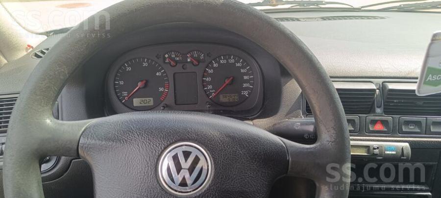 Blue Volkswagen Golf 2001 in Aizkraukle, with an engine capacity of 1.90 L and mileage of 385 thousand km for 700 €, photo 6 on AUTOMOTO.COM.LV