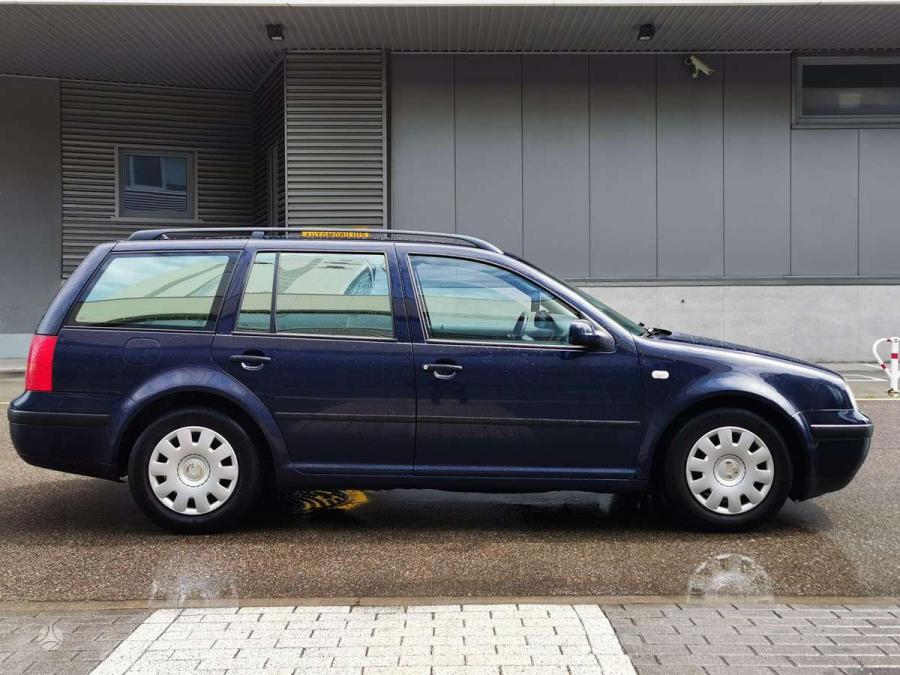 Blue Volkswagen Golf 2001 in Vilnius, with an engine capacity of 2.00 L and mileage of 229 thousand km for 700 €, photo 8 on AUTOMOTO.COM.LV