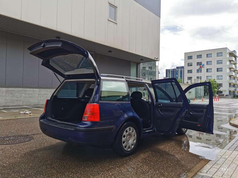 Blue Volkswagen Golf 2001 in Vilnius, with an engine capacity of 2.00 L and mileage of 229 thousand km for 700 €, photo 12 on AUTOMOTO.COM.LV