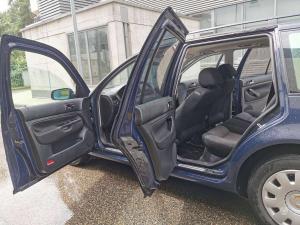 Blue Volkswagen Golf 2001 in Vilnius, with an engine capacity of 2.00 L and mileage of 229 thousand km for 700 €, photo 14 on AUTOMOTO.COM.LV
