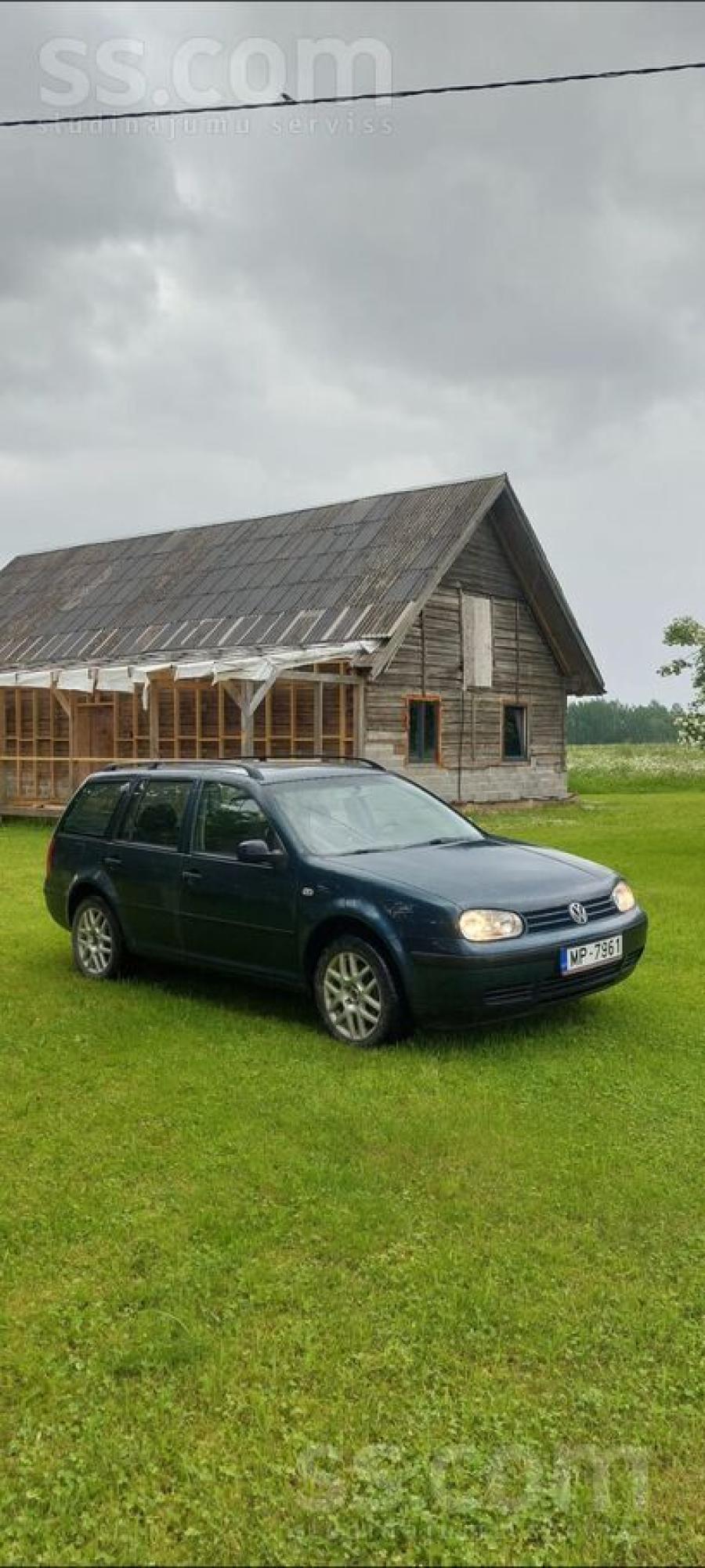 Zils Volkswagen Golf 2001 Gulbene, ar dzinēja tilpumu 1.90 L un nobraukumu 383 tūkst. km par 1350 €, foto 1 vietnē AUTOMOTO.COM.LV