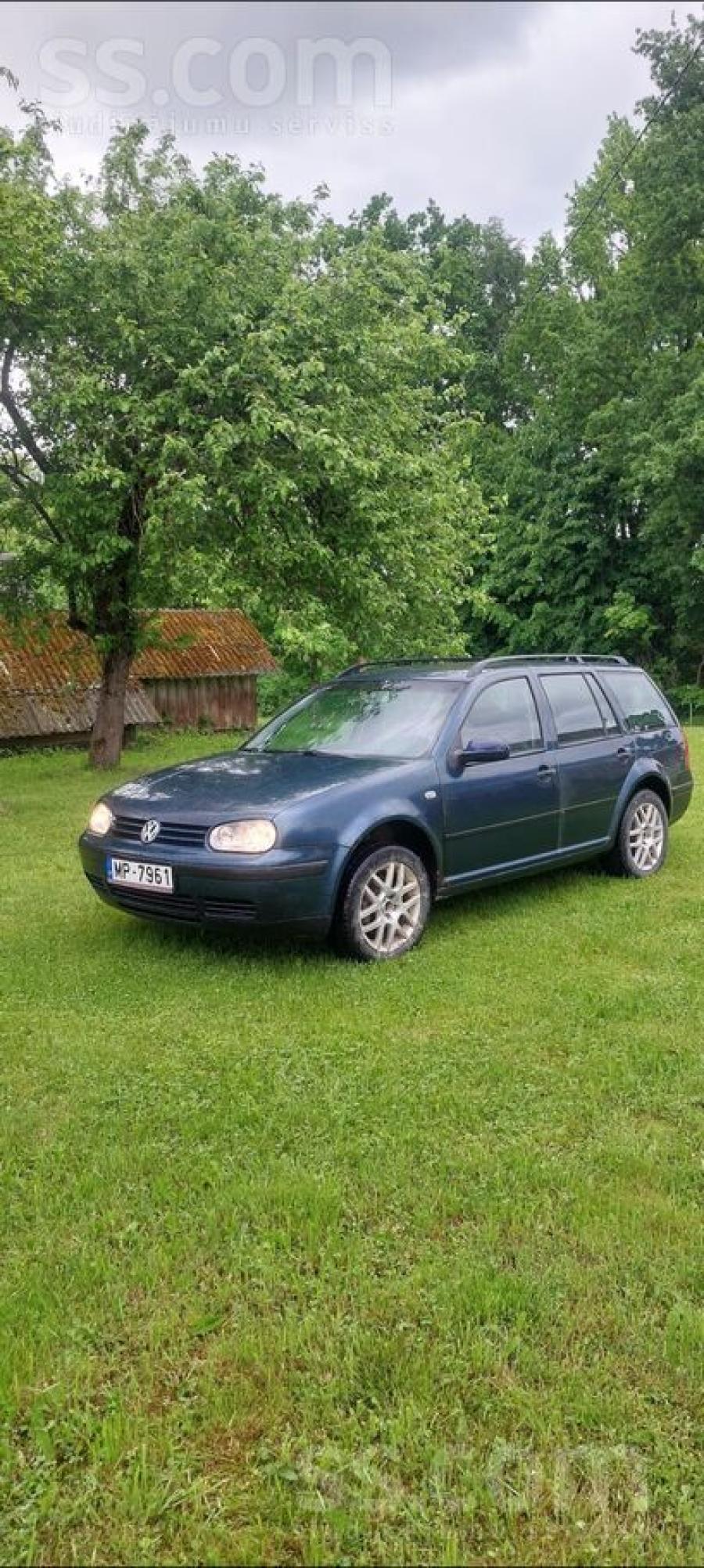 Zils Volkswagen Golf 2001 Gulbene, ar dzinēja tilpumu 1.90 L un nobraukumu 383 tūkst. km par 1350 €, foto 3 vietnē AUTOMOTO.COM.LV